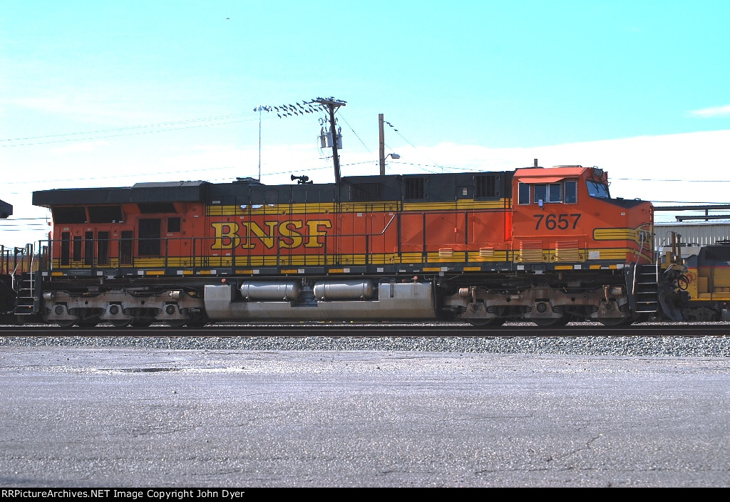 BNSF 7657